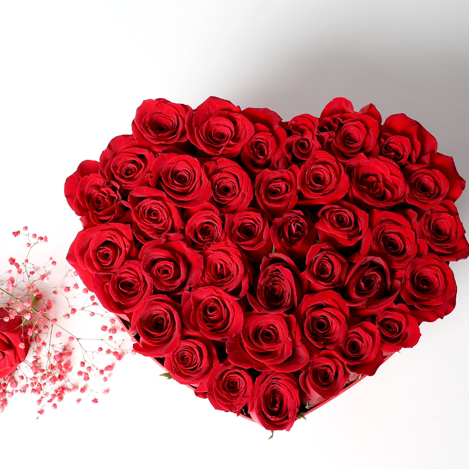 Online Sending My Love With Roses Gift Delivery in Egypt - FNP