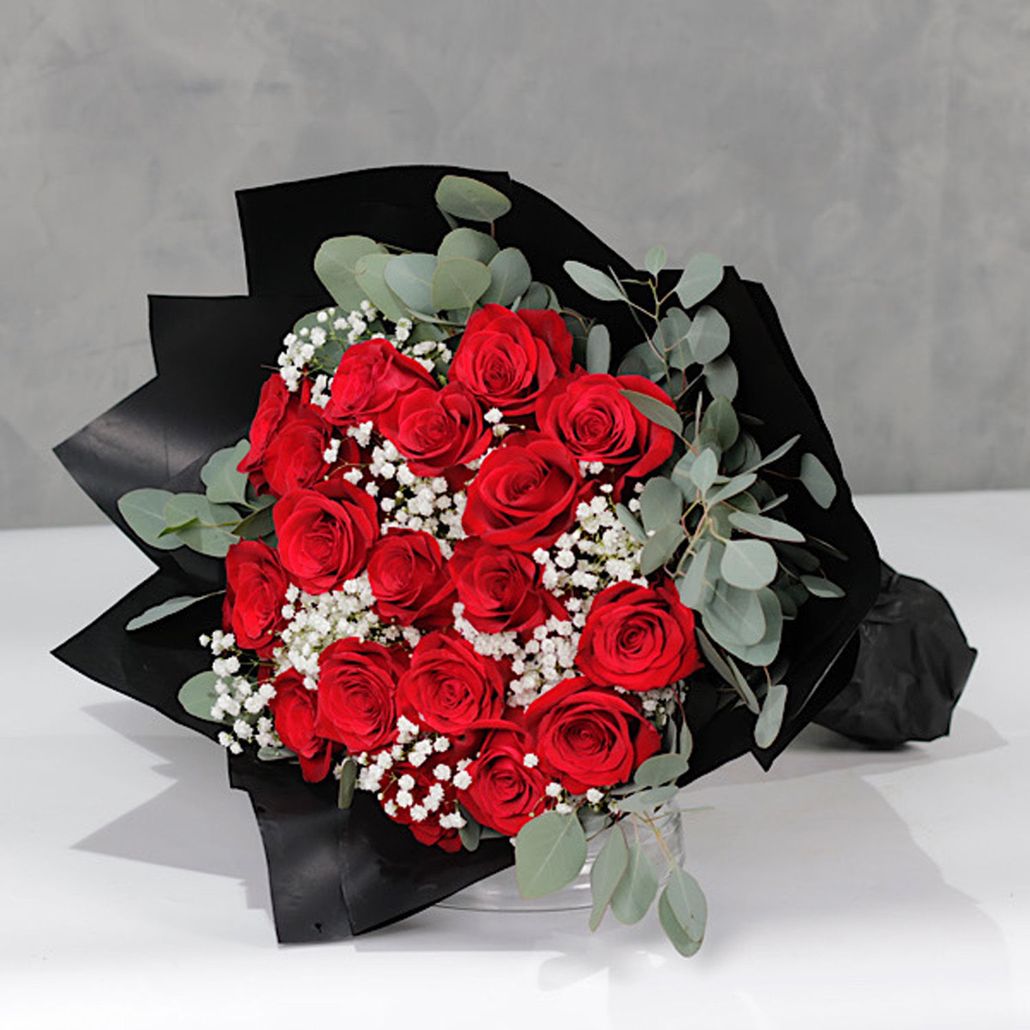 Online Red roses bouquet Gift Delivery in Kuwait - FNP