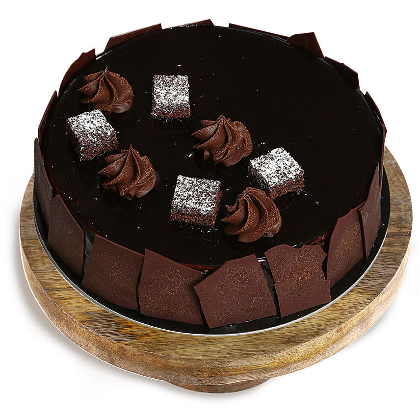 Online Choco Sponge Cake and Triple Choco Cake Gift Delivery in UAE - FNP