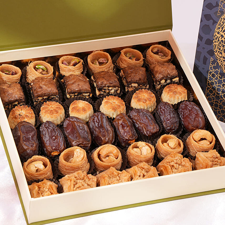 Online Premium Arabic Sweets Box Gift Delivery in UAE - FNP