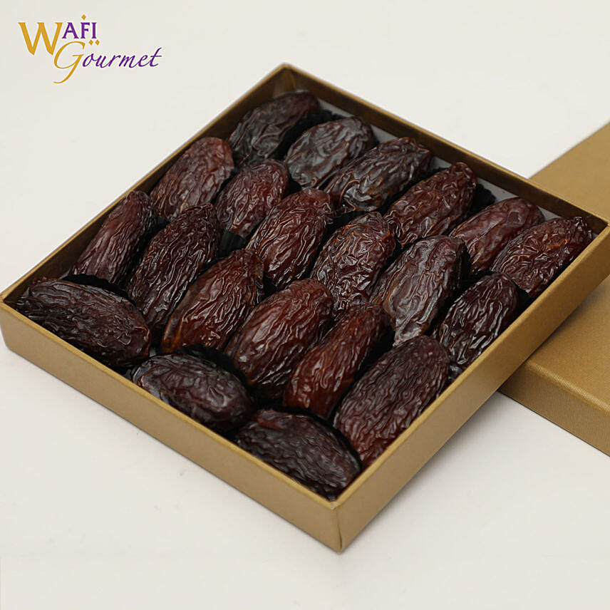 Online A Box Of Seedless Majdool Dates 1kg Gift Delivery in UAE - FNP