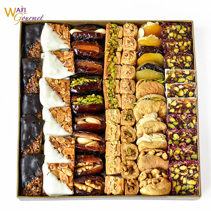 Online Premium Box of Arabic Sweets and Chocolates By Wafi Gift ...
