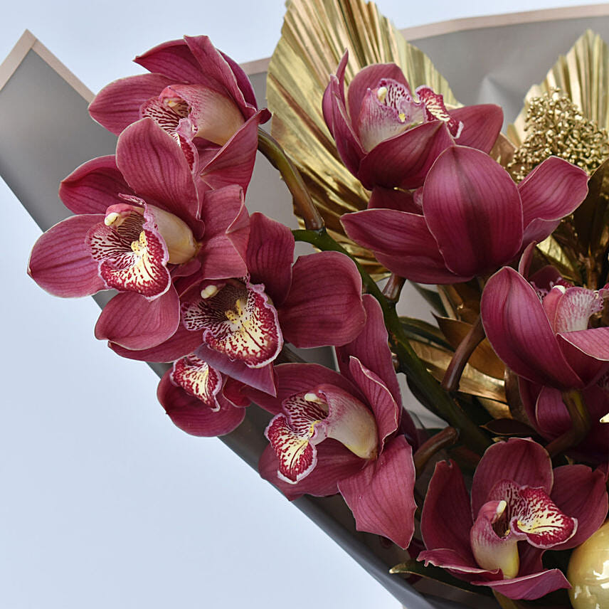 Online Seasons Celebration Flowers Bouquet Gift Delivery in UAE - FNP