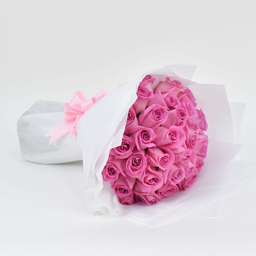Online 35 Light Pink Roses Hand Bouquet Gift Delivery in Qatar - FNP